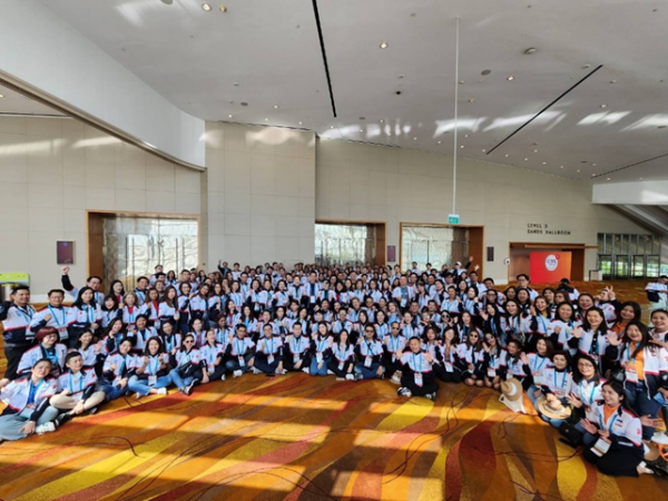 FWD Insurance Sends Top Agents to MDRT Global Conference 2023 - KAOHOON ...