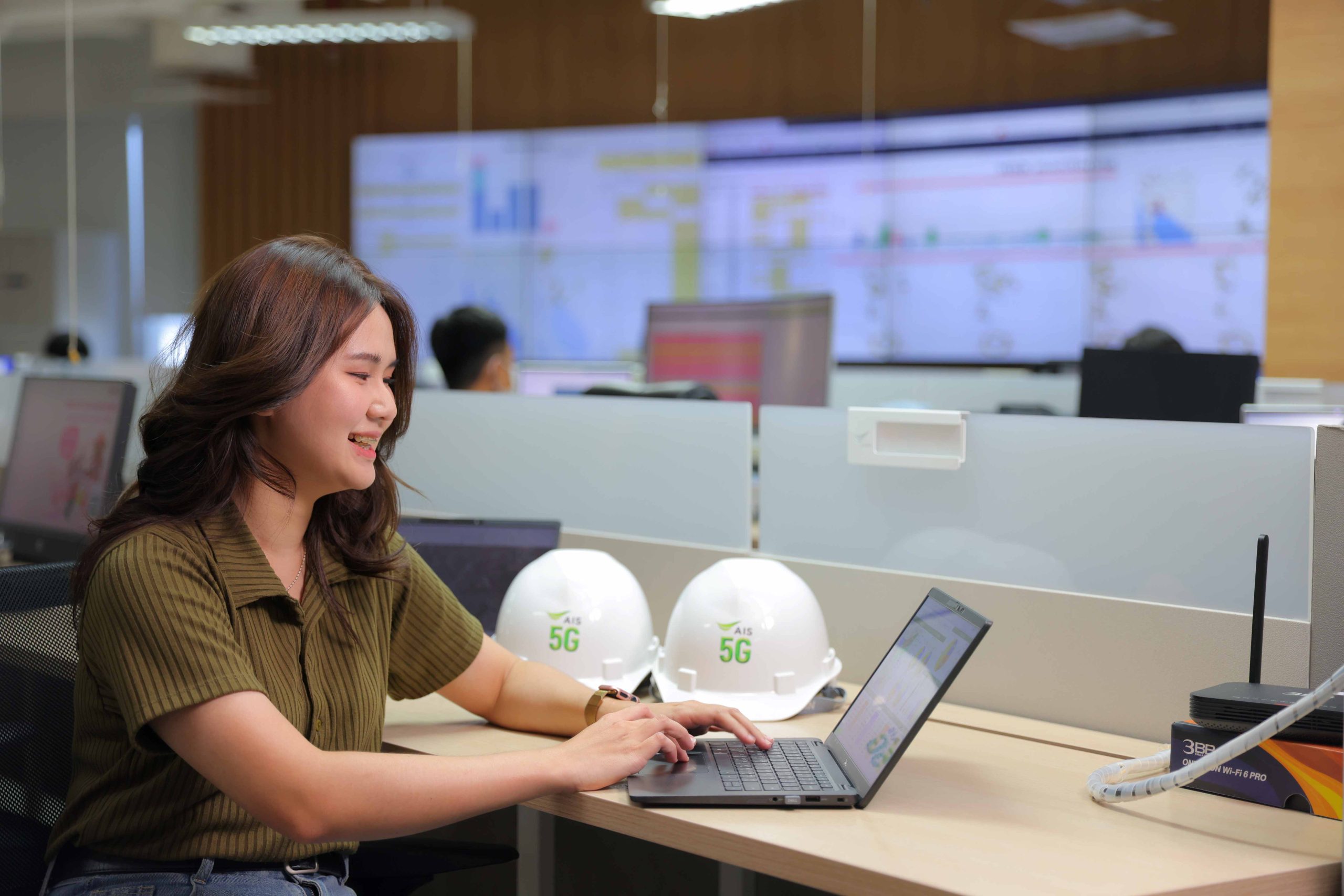 AIS Receives “The Customer Experience Award” at FutureNet Asia ...